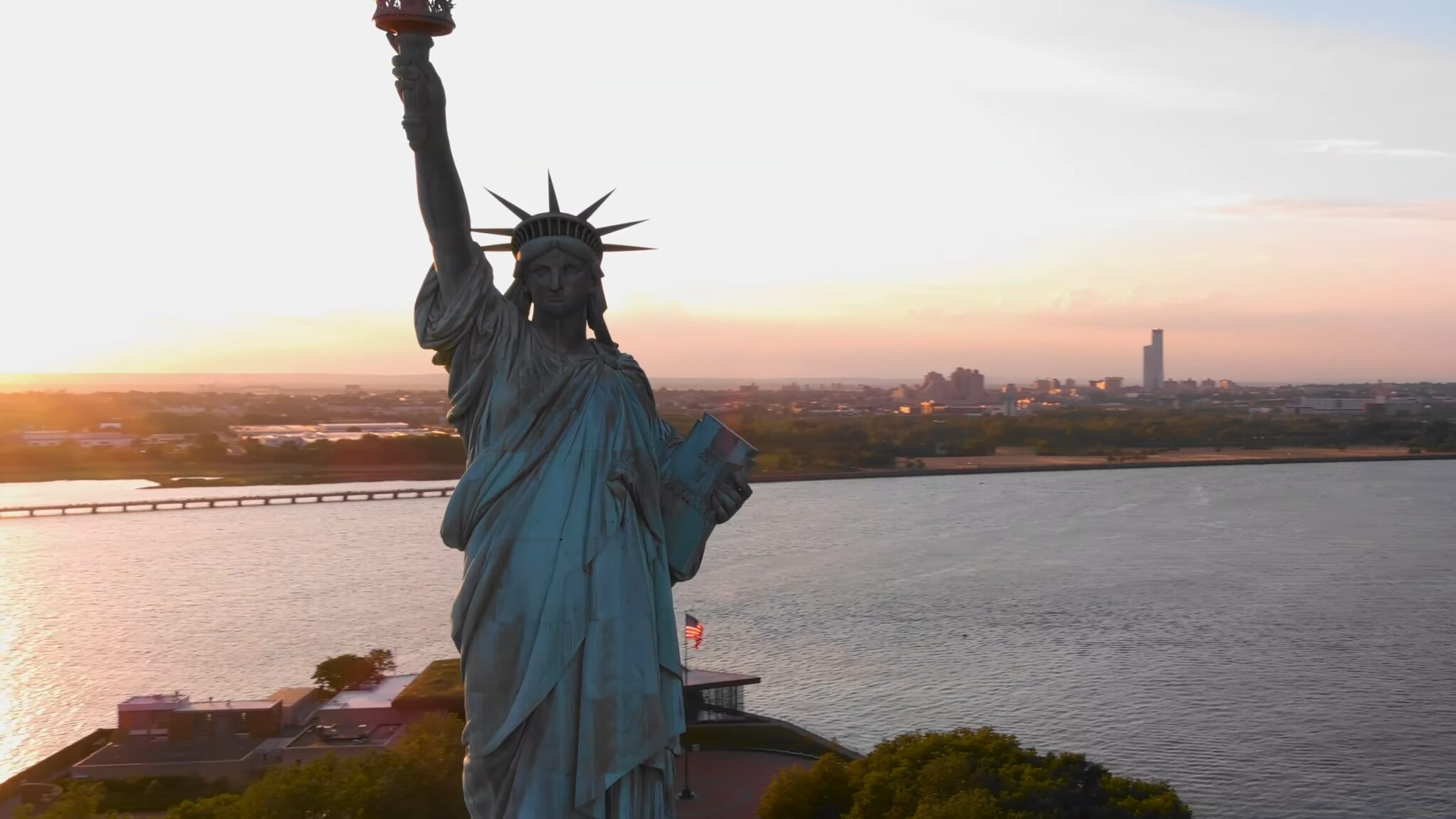 What Book is the Statue of Liberty Holding: An Icon of Freedom